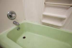 What Causes Rust Stains in Bathtubs and How to Remove Them - KJ Bath