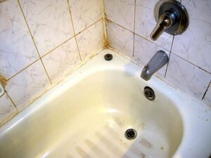 What Causes Rust Stains in Bathtubs and How to Remove Them - KJ Bath